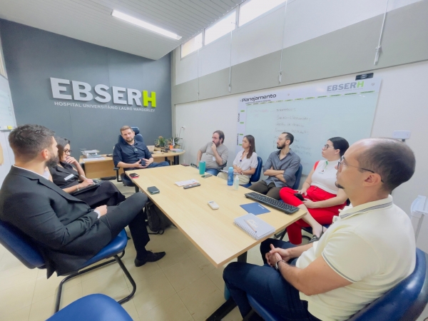 Funetec firma credenciamento inédito com Hospital Universitário Lauro ...